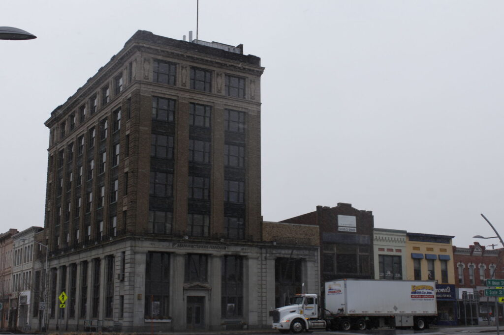 Manny Hanny to get new roof - Olean Times Herald