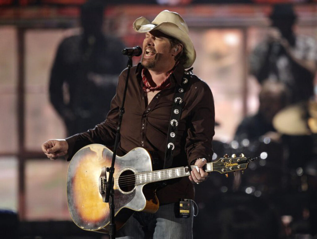 Toby Keith, Trace Adkins set to perform in Salamanca Aug. 24 - Olean ...