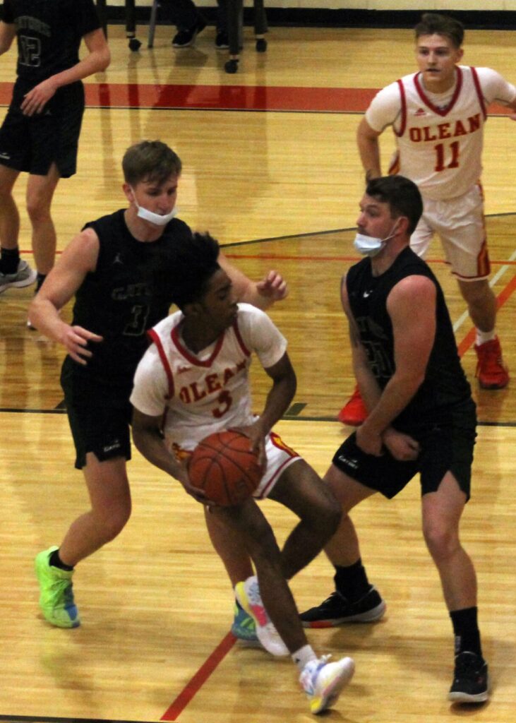 Huskies face compressed timeline to build another winner - Olean Times ...