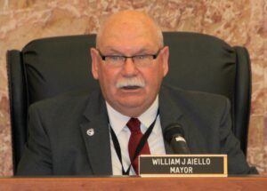 Aiello, in 10th year as mayor, delivers State of the City address ...