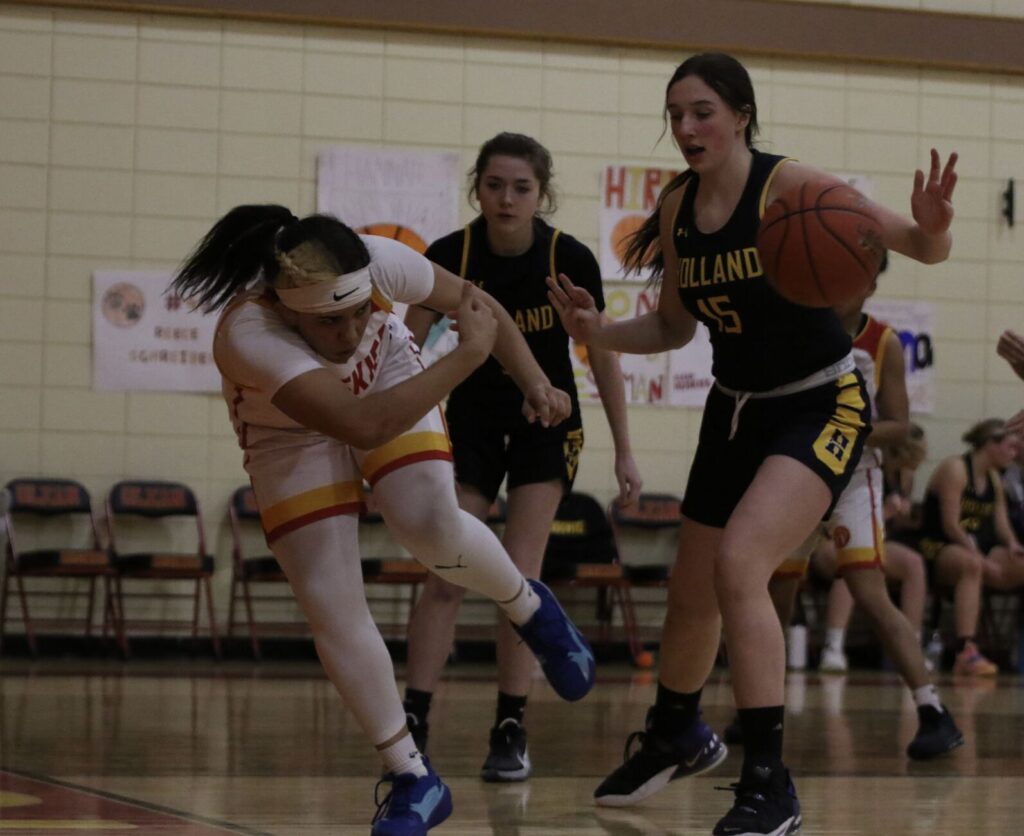 Olean girls shut down Holland for gritty 36-24 win - Olean Times Herald