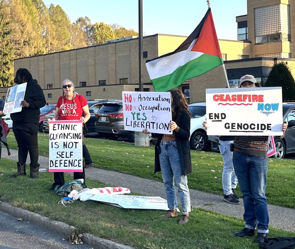Pro-Palestinian protesters turn out at Right Thinkers meeting - Olean ...