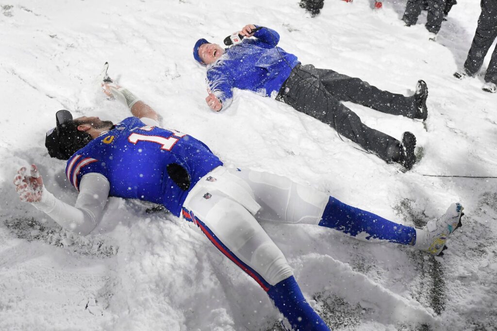 Snow angels, laterals & ski goggles: Bills on top of game in East ...