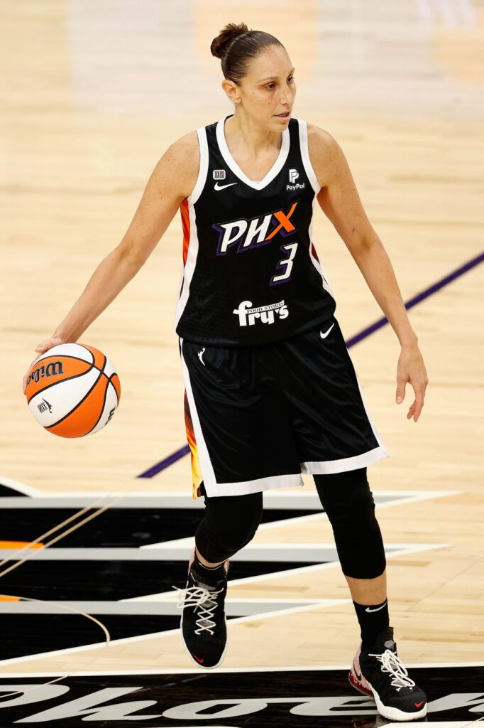 Diana Taurasi of the Phoenix Mercury retires after 20 WNBA seasons, 3 ...
