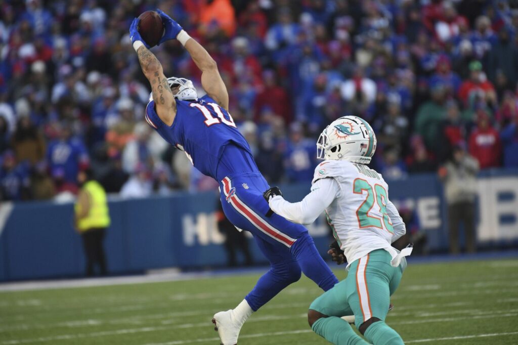 Bills agree to 4-year contract extension with receiver Khalil Shakir ...