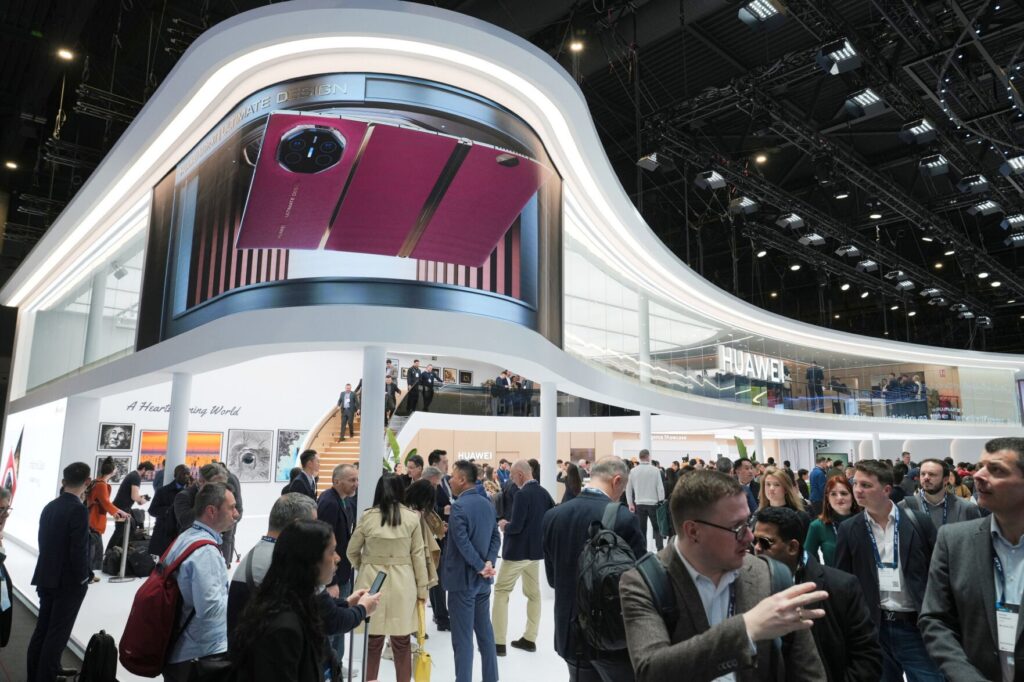 Huawei Brings World's First Commercial Triple Foldable Phone to MWC ...