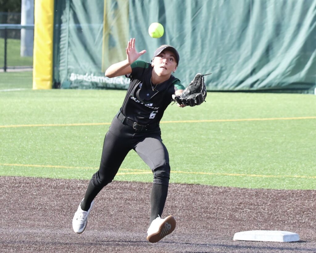 A-L softball holds off Dunkirk’s late comeback, wins 6-5 - Olean Times ...