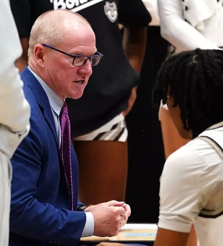 Crowley reaches 400 victories as Bonnies hold off Le Moyne - Olean ...