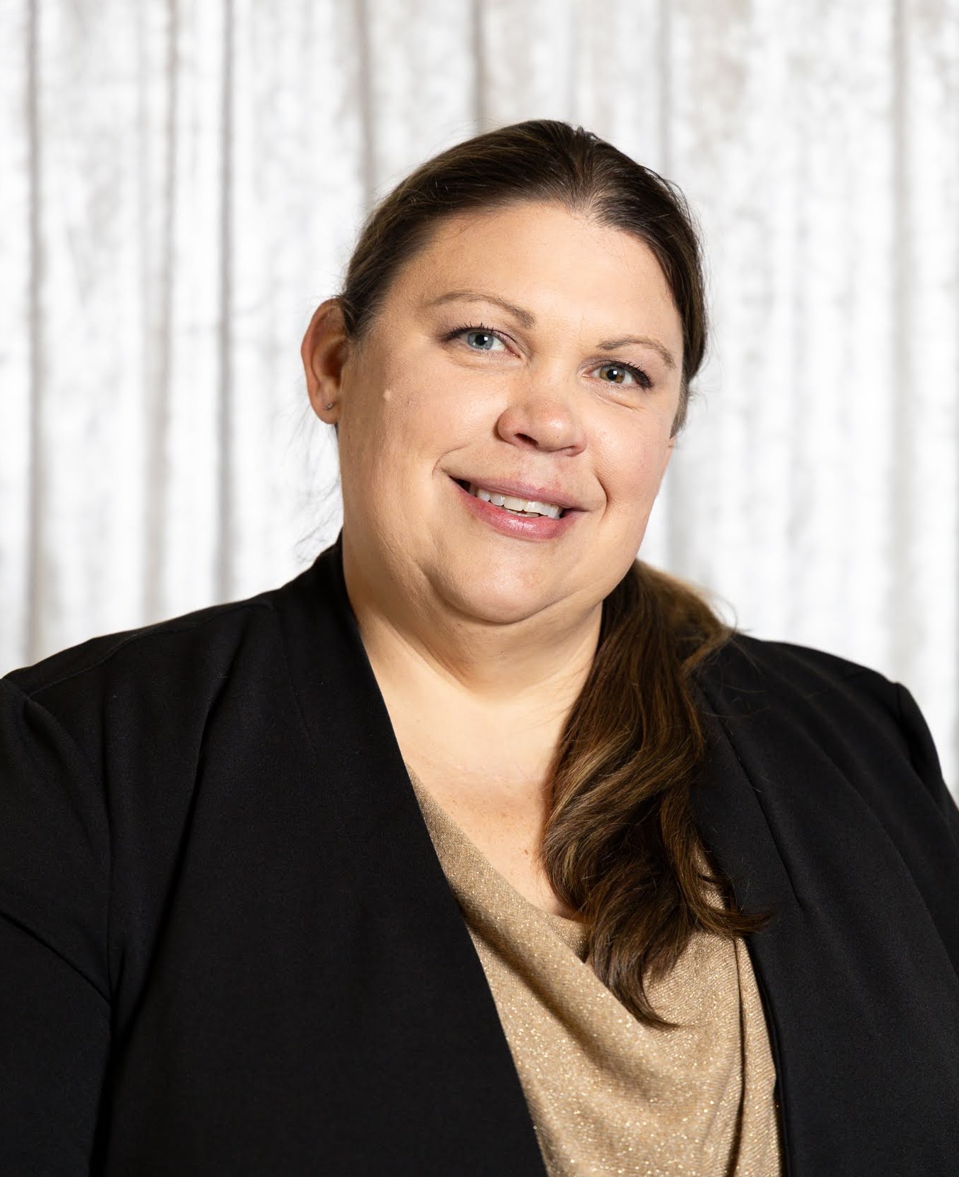 Amy Peterson marks 25 years at Vector Marketing - Olean Times Herald