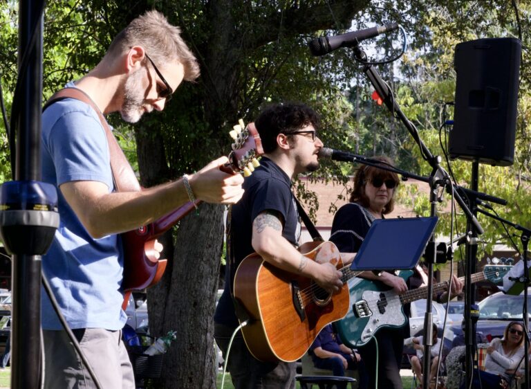 A (Stick)tight groove at Lincoln Park - Olean Times Herald